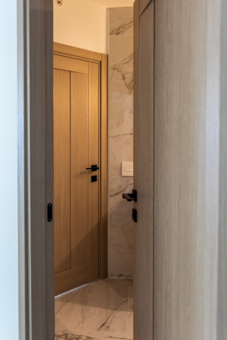 Should You Close Interior Doors During a Hurricane? (Expert Advice ...